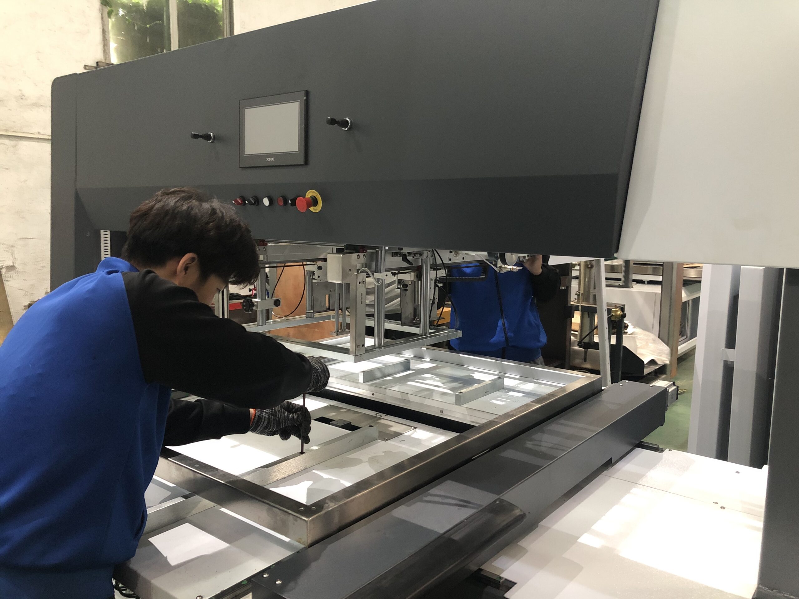 Enhance Efficiency with Automatic Blanking & Stripping Machines | SINHOSUN